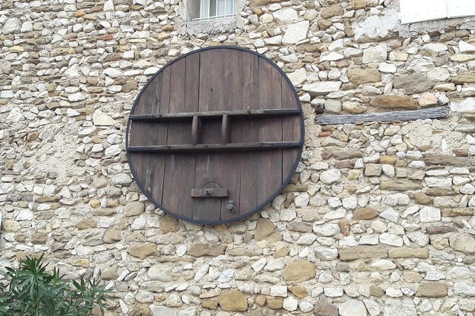 Afternoon Wine Tour to Chateauneuf Du Pape Review - Additional Information and Policies