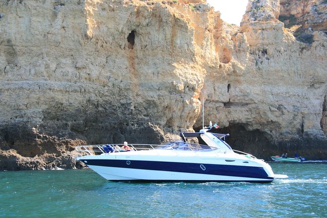 Afternoon Yacht Charter in Lagos With Drinks, Tapas, Paddle Boards and Kayak - Food and Beverage Offerings: Portuguese Tapas and Drinks