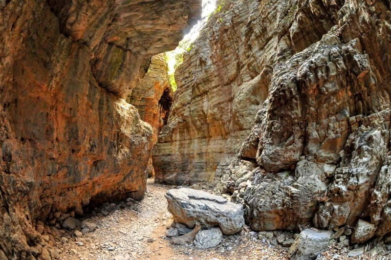 Agia Galini/Matala: Imbros Gorge & Frangokastello Day Tour - Key Points
