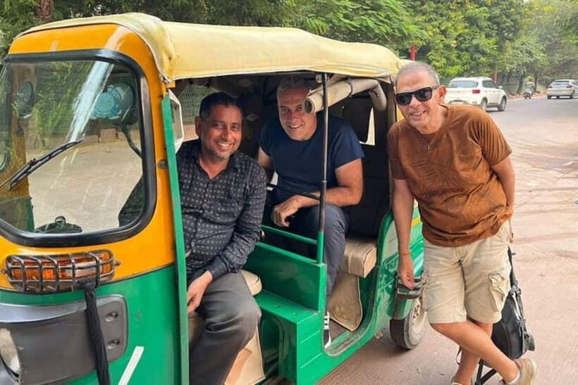 Agra: 6-Hour Tuk Tuk Food Tastings and Local Market Visit - Key Points