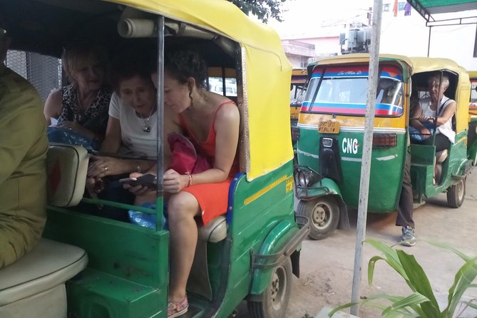 Agra: 6 Hour Tuk-Tuk / Rickshaw Tour - The Sum Up