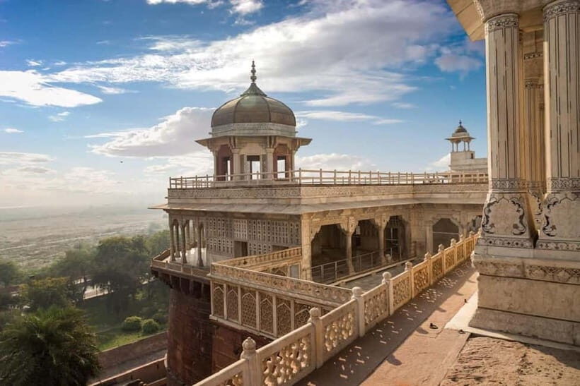 Agra: Create Your Own Itinerary - Private Tour & Transfer - The Value of a Knowledgeable Guide