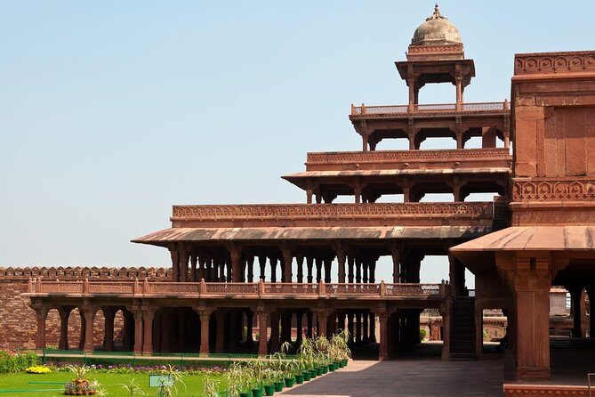 Agra Private City Tour: Customize Your Own - A Restful Lunch at a 5-Star Restaurant