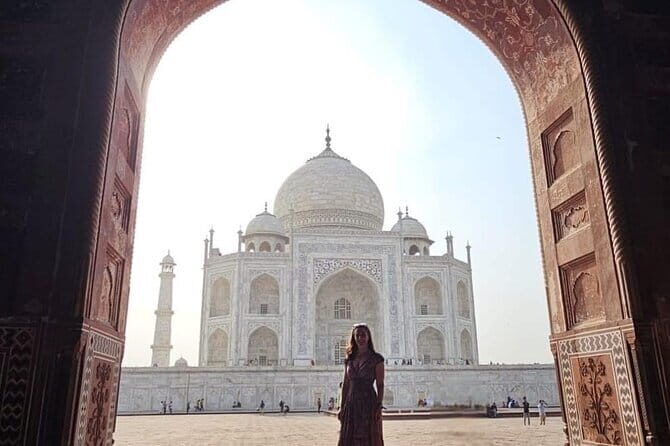 Agra: Private City tour Taj Mahal With Guide - A Day in Agra: What to Expect on This Tour