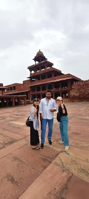 Agra: Skip-the-Line Taj Mahal Sunrise Tour w/Fatehpur Sikri - FAQs