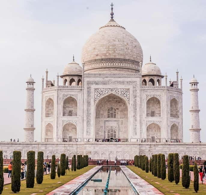 Agra: Taj Mahal Guided Tour with Photographer & Rental Saree - Who This Tour Suits Best