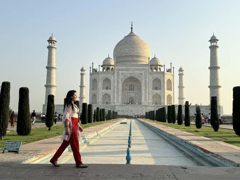 Agra: Taj Mahal & Mausoleum Guided Tour with Skip-the-Line - The Value of Guided Insight