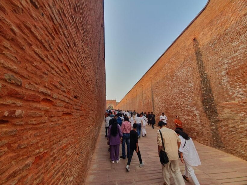 Agra: Taj Mahal Skip-the-line Guided tour with Transfer - The Sum Up
