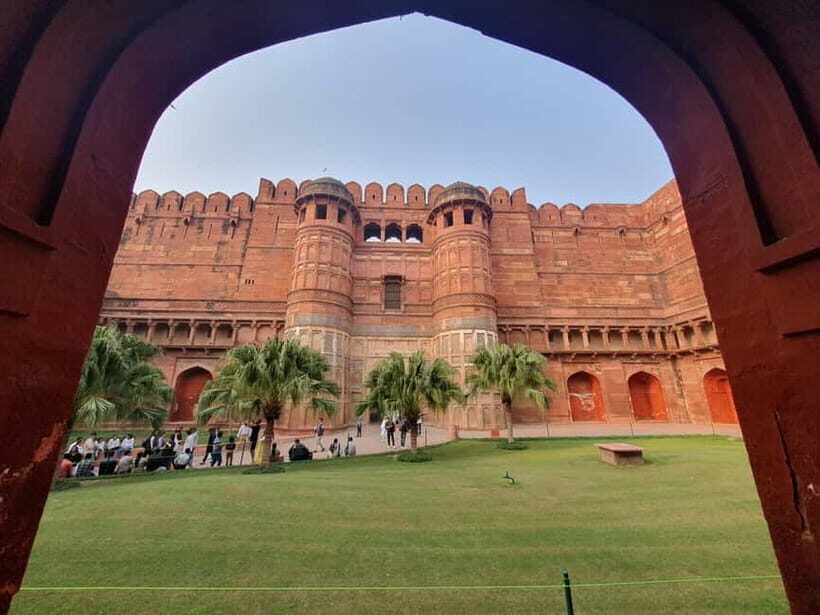 Agra: Taj Mahal Vip tickets with Professional Photographer - A Balanced Look at the Tour’s Drawbacks
