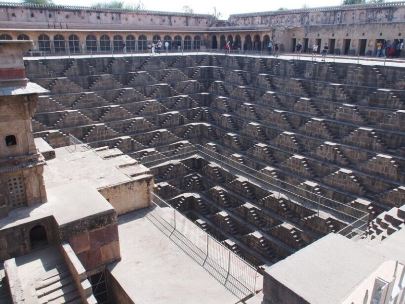 Agra to/from Jaipur with visiting stepwell & Sikri All Incl. - FAQ