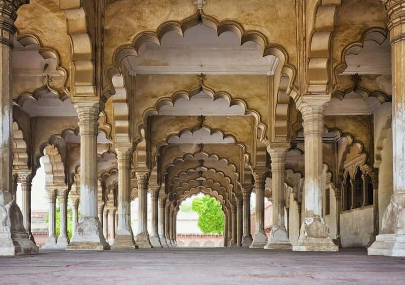 Agra: Tour Guide in Agra full-day - 8 Hours - Key Points