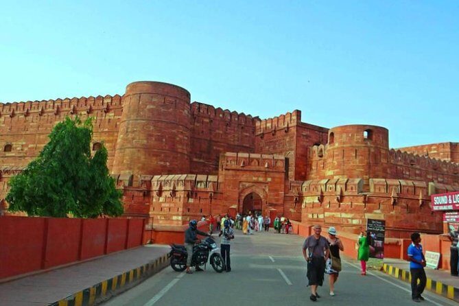 Agra,Taj Mahal with Fatehpur Sikri Day Trip from Delhi includes Guide - Detailed Review of the Tour Experience