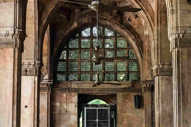 Ahmedabad Private City Tour Including Local Night Market - The Itinerary: A Closer Look
