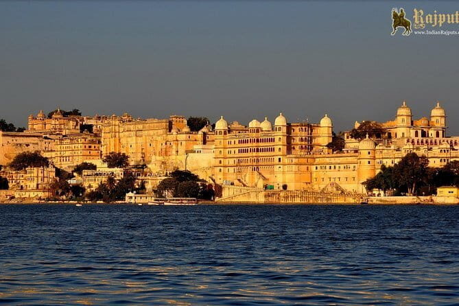 Ahmedabad to Udaipur private transfer - A Closer Look at the Private Ahmedabad to Udaipur Transfer Experience
