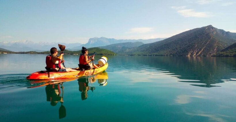 Ainsa: 3-Hour Guided Kayaking Tour on Lake Mediano - A Closer Look at the Kayaking Tour