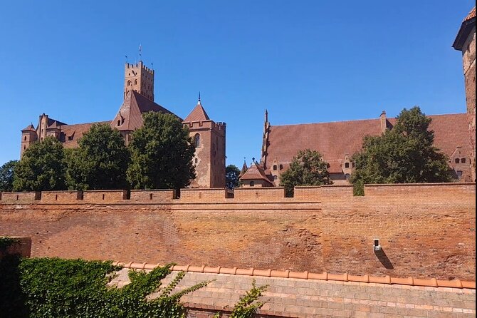 Aiport Gdansk Transfer to Malbork Castle or Stutthof - Analyzing the Value