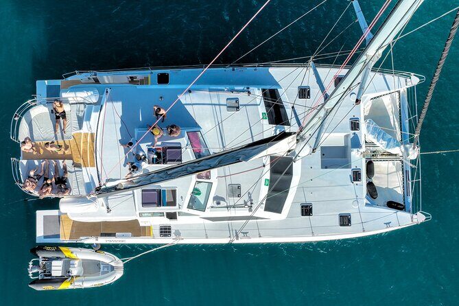 Airlie Beach- Private full day catered & crewed yacht charter - Key Points