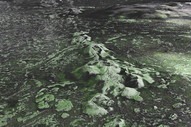 Airplane Sightseeing flight over Laki craters and highland - The Experience from Passengers Perspectives