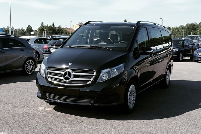 Airport Limousine Transfer: Stockholm City to Arlanda Airport 1-7 Passengers - FAQ