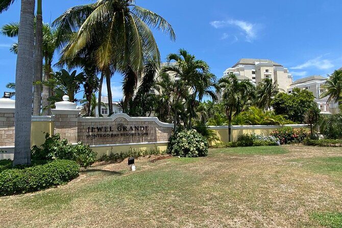 Airport Pickup and Drop off to any Hotel, Airbnb in Montego Bay - Detailed Review of the Airport Transfer Service in Montego Bay