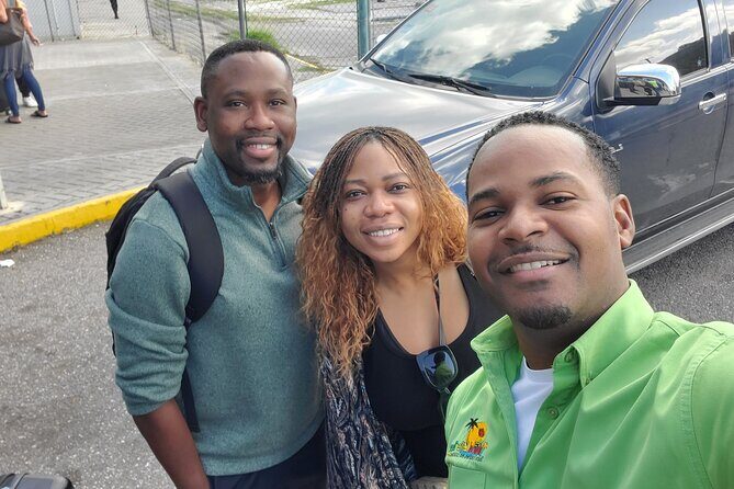 Airport Round Trip Transfer from Montego Bay to Grand Palladium - Analyzing the Experience