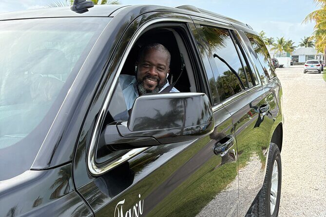 Airport Roundtrip Service to Atlantis Resort and Paradise Island - Key Points