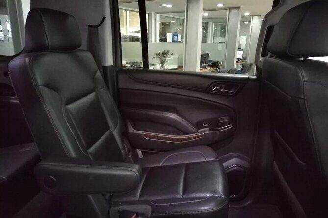 Airport Suburban SUV Transfer Round Trip - The Experience in Context
