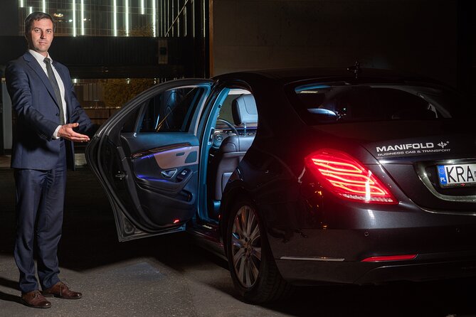 Airport to Cracow transfer by Luxurious VIP limo - Key Points