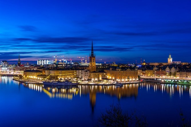 Airport Transfer: Airport ARN to Stockholm by Luxury Van - The Sum Up