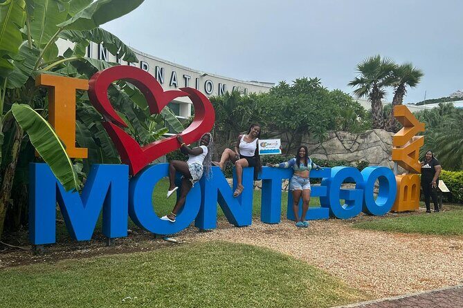 Airport Transfer from Montego Bay to Riu Aquarelle and Eden Bay - Key Points