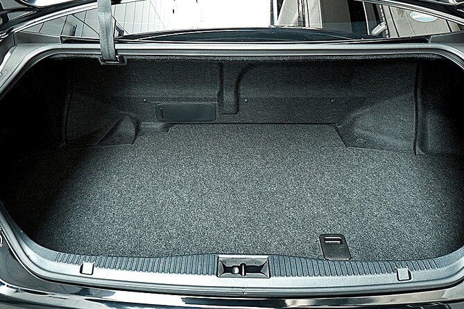 Airport Transfer From Osaka City to Kansai Airport - Accessibility and Additional Information