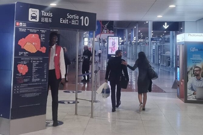 Airport Transfer Paris - Disneyland - Minivan 1-8 Passengers - Seamless Journey to Disneyland