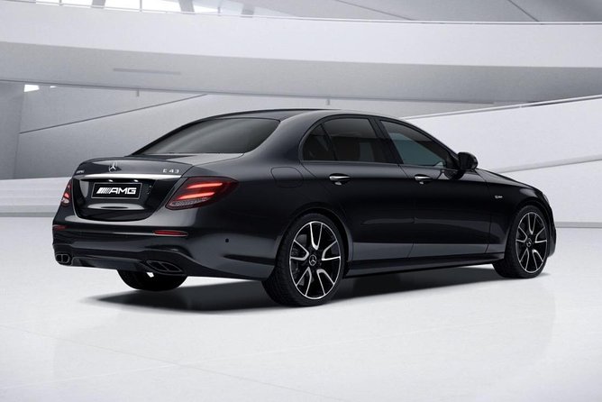 Airport Transfer: Warsaw Airport WAW to Warsaw by Business Car - Introduction