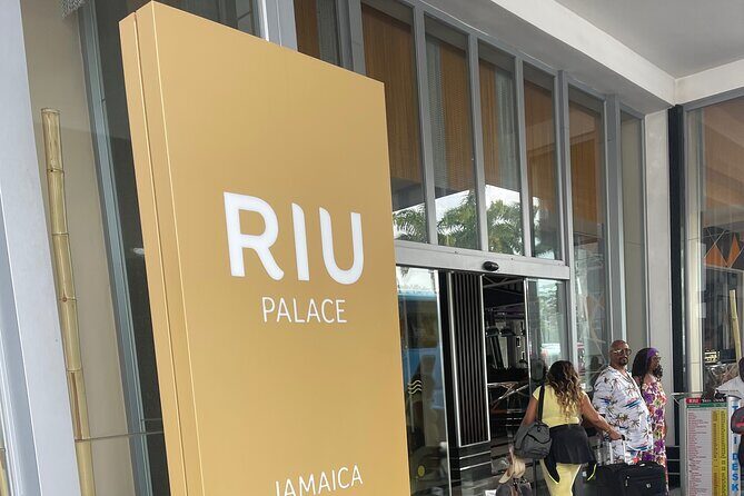 Airport Transfers to Montego Bay Negril and Ochi Hotels - Transportation Details and Practicalities