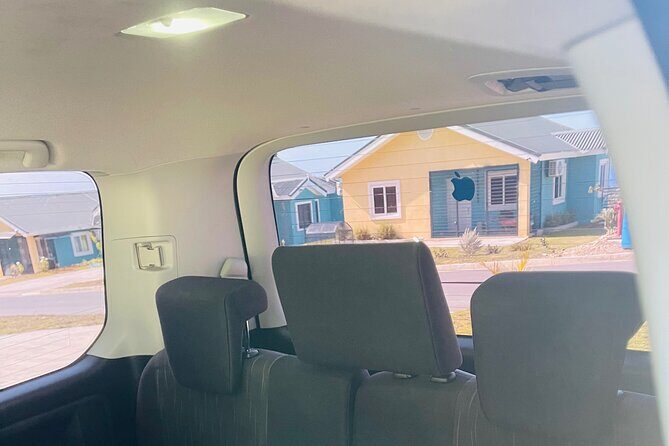 Airport Transfers to Montego Bay Negril and Ochi Hotels - Is This Transfer Right for You?