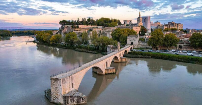Aix en Provence and Avignon city of Popes Private Tour - The Charm of Provence’s Artistic Heart