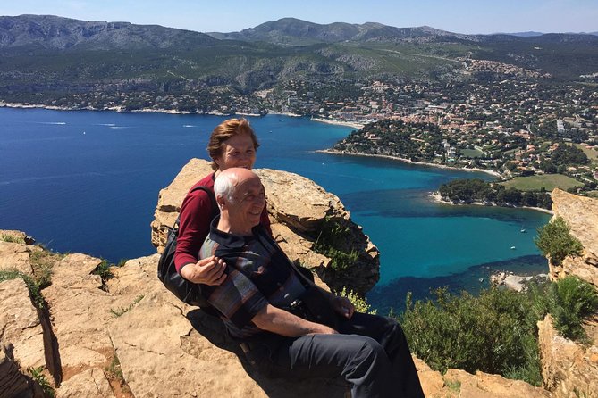 Aix En Provence, Marseille & Cassis Private Tour in Minivan - Meeting and Pickup