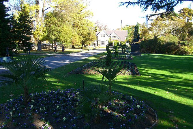Akaroa Shore Excursion: Banks Peninsula, Christchurch City Tour and Jet Boat on Waimak River - Who Should Consider This Tour?