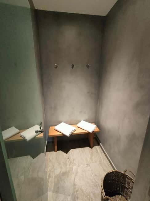 Akrotiri: Aromatherapy Couples Massage - Discovering the Zen Spa Experience in Akrotiri