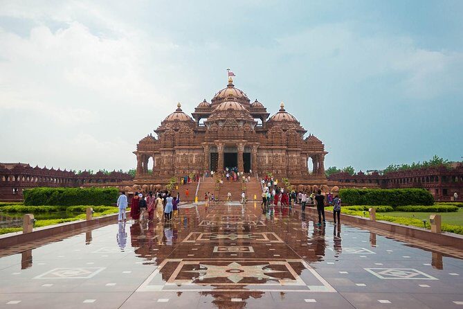 Akshardham Temple Tour - An Introduction to the Akshardham Temple Tour