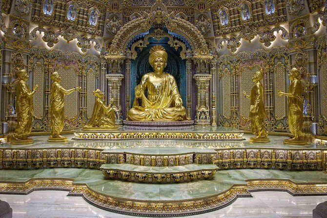 Akshardham Temple Tour Delhi, World's largest Hindu temple visit! - Who Should Consider This Tour?