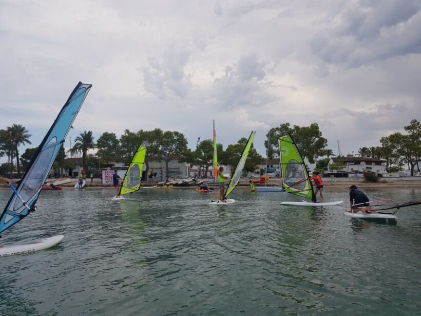 Alacudia Bay: 2-Hour Windsurfing Course - An In-Depth Look at the Alcudia Bay Windsurfing Course