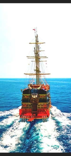 Alanya: Biggest Pirate Boat Tour with Soft Drinks and Lunch - Key Points