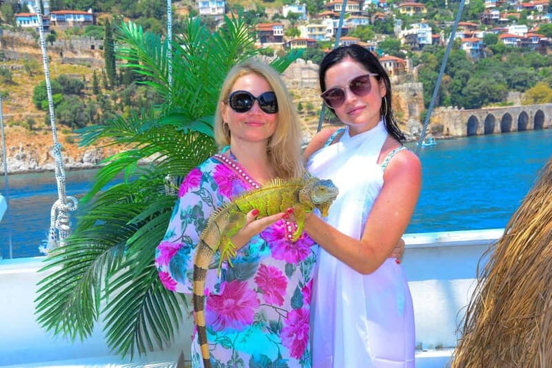 Alanya Boat Tour  Swimming Break,Soft Drinks&Lunch Included - What to Expect from the Alanya Boat Tour