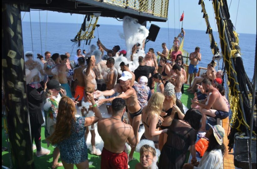 Alanya: Pirate Boat Tour w/ BBQ & Foam Party - What Past Travelers Say