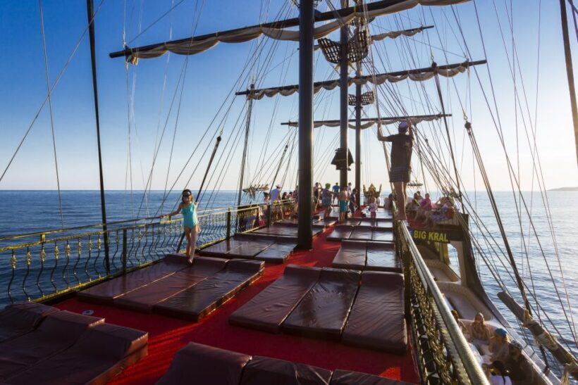 Alanya: Pirate Boat Tour with Buffet Lunch and Drinks - FAQs