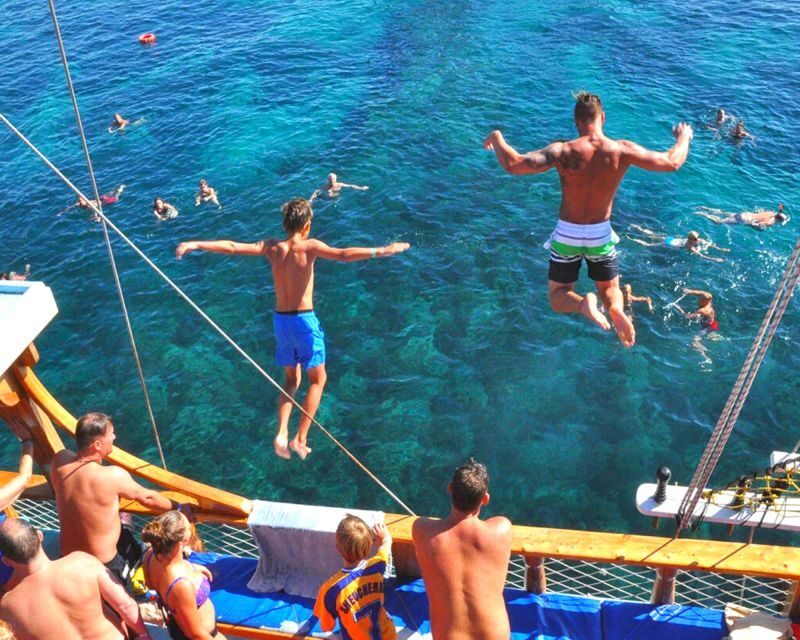 Alanya: Pirate Boat Tour with Unlimited Soft Drinks & Lunch - The Sea Caves and Coastal Stops