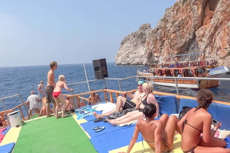Alanya: Pirate Boat Trip with Lunch and Drinks - Who Should Consider This Trip?