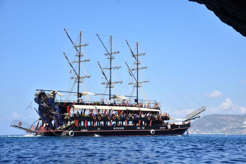Alanya: Pirate Boat Trip with Optional Pick Up and Lunch - Duration and Logistics