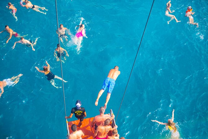Alanya Pirate Boat With Lunch and Drinks - Onboard Entertainment and Activities